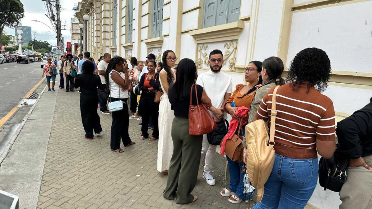 Novos professores e cuidadores tomam posse para a rede municipal de ...