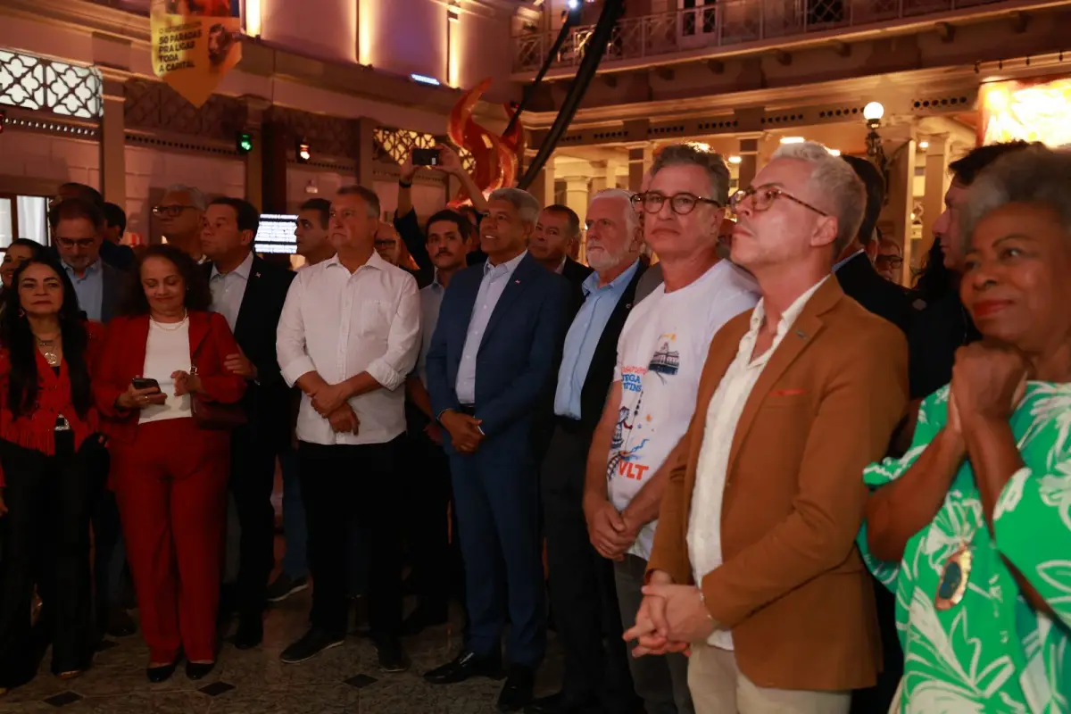 Governador entrega primeira estação do VLT de Salvador - Acorda Cidade ...